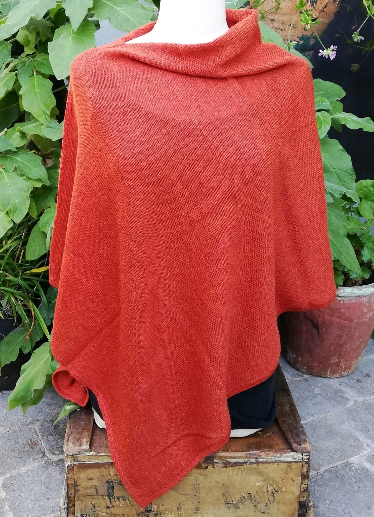 poncho eos mandarin